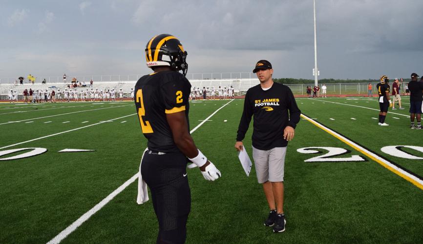 LSU 2017 QB target Lowell Narcisse injures knee, but offers not in ...