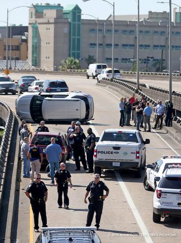 JPSO vehicle flips onto side during pursuit | Traffic | nola.com