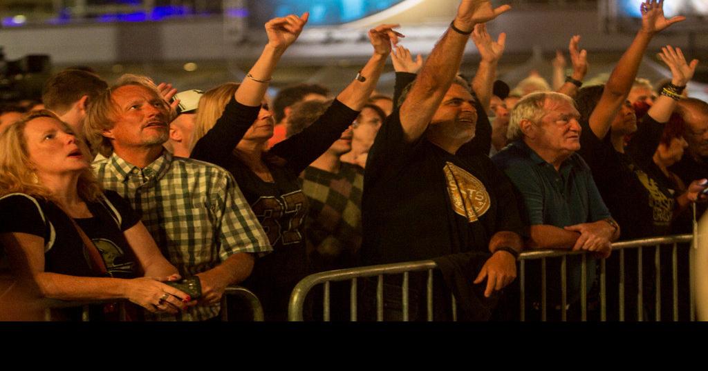 Drew Brees and Anthony Davis join Steve Gleason at Gleason Gras and the ...