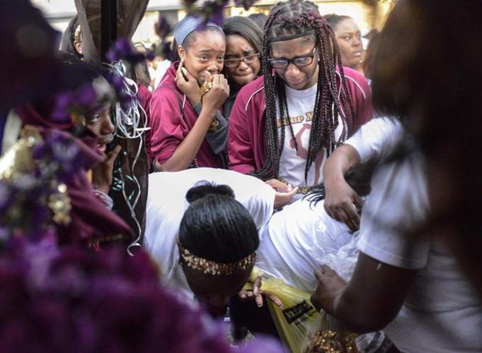 Friends mourn 16-year-old Kaylan Ward killed on I-10; police probe ...