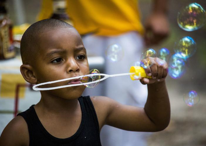 Reunion draws 1,000 Mercadals (and Mercadels) to City Park for food ...