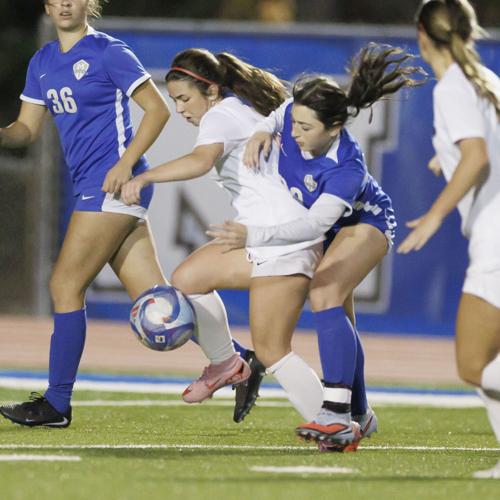 A second-half goal gave Mandeville a 1-0 district win | St. Tammany ...