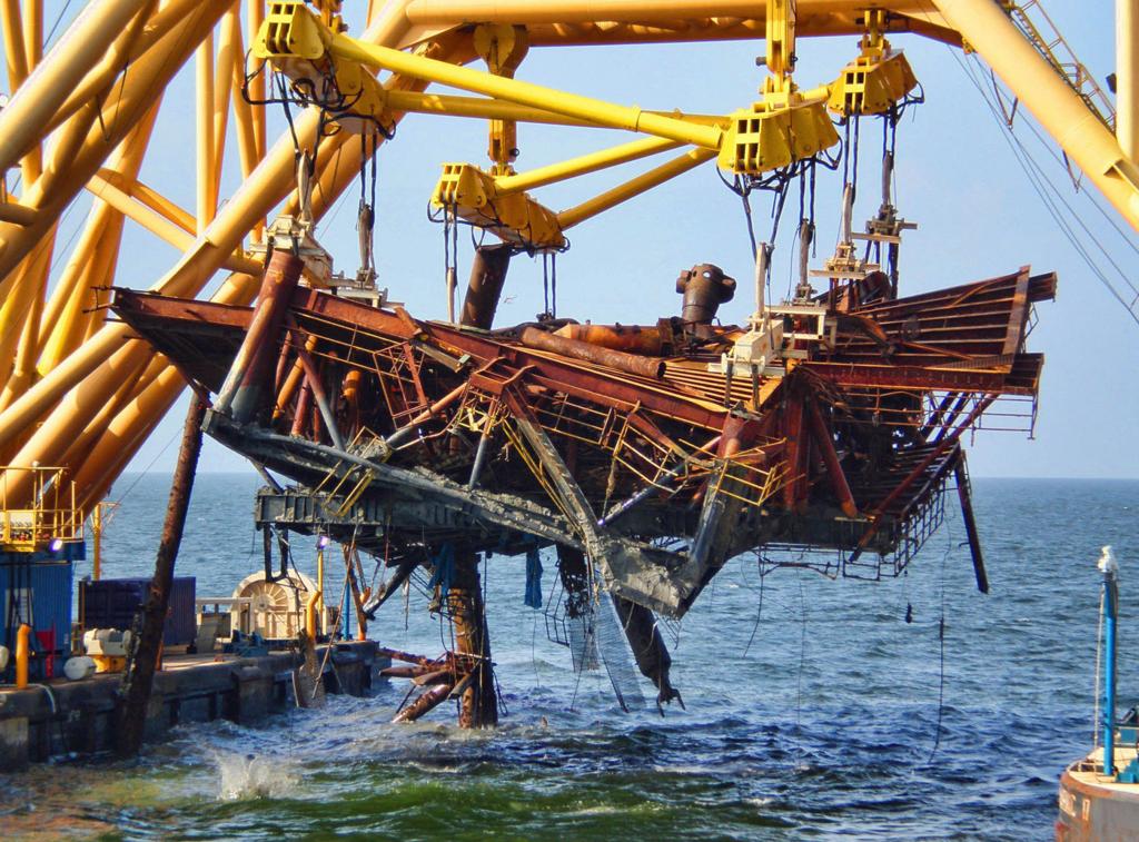 oil platforms case 2003