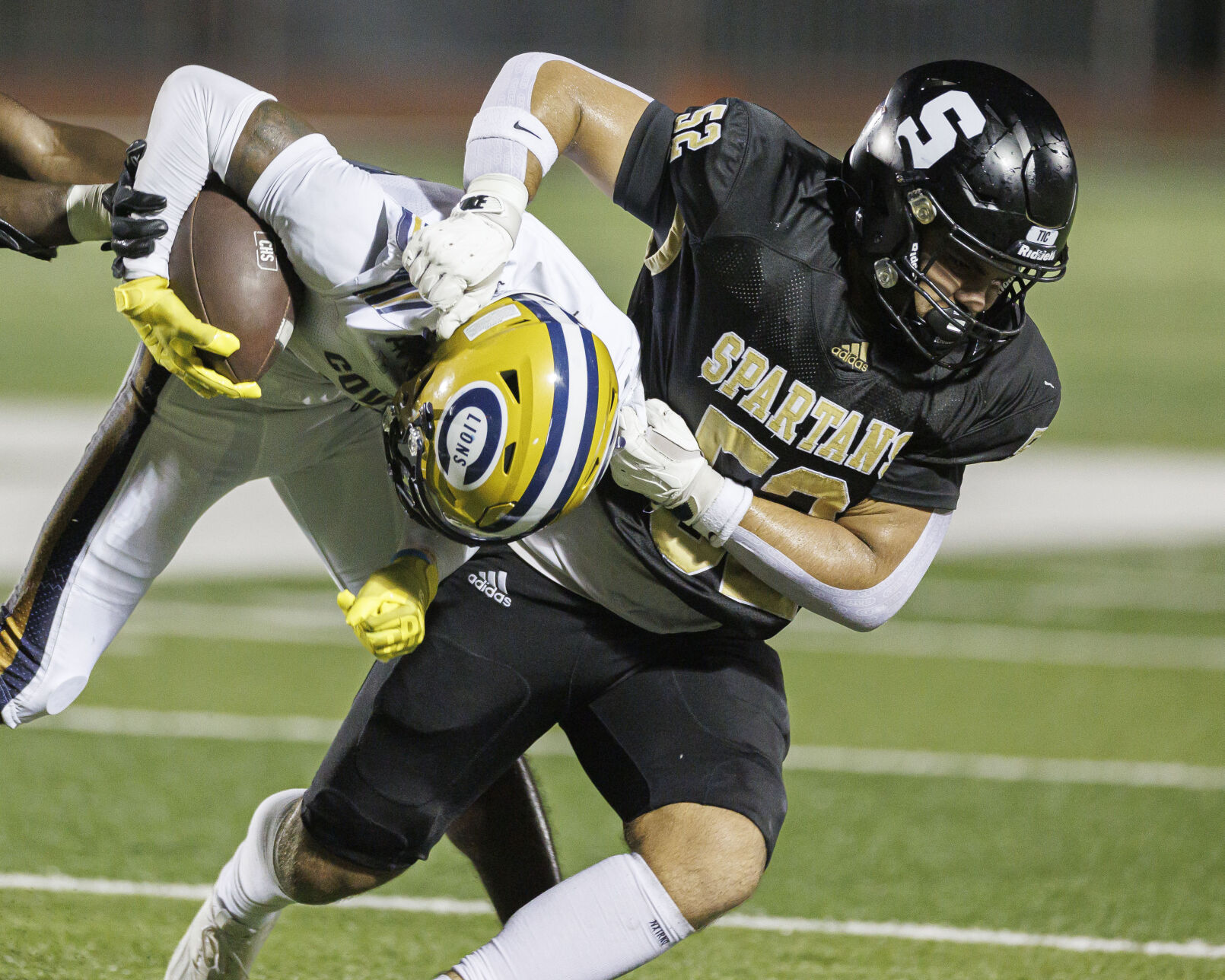 One team reeled off 14 straight points in the Salmen-Covington jamboree ...