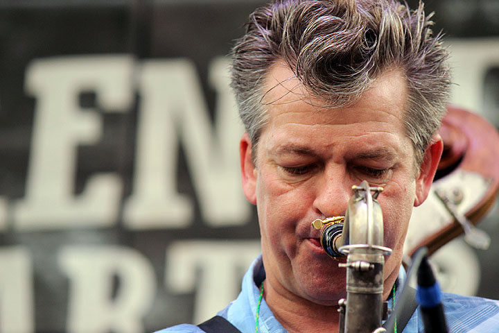 Roddie Romero & the Hub City All-Stars reward fans who outlasted rain ...