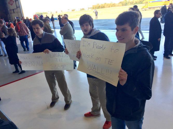 Photos: 1,000s turn out for Donald Trump, big-name politicians at Baton ...