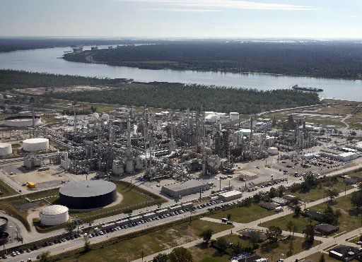 Valero Energy Corp.'s Meraux refinery has flaring event with residents ...