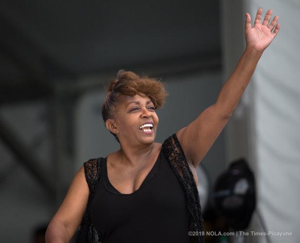 Anita Baker to bring 'The Songstress' 40th anniversary tour to New ...