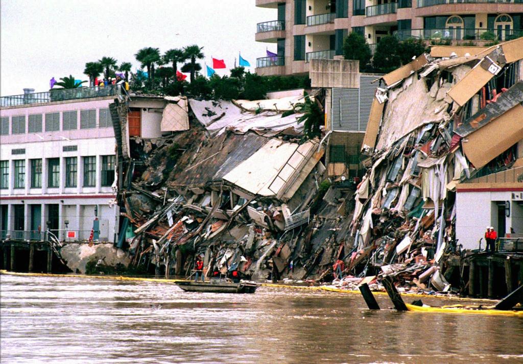 bridge collapse dalguise