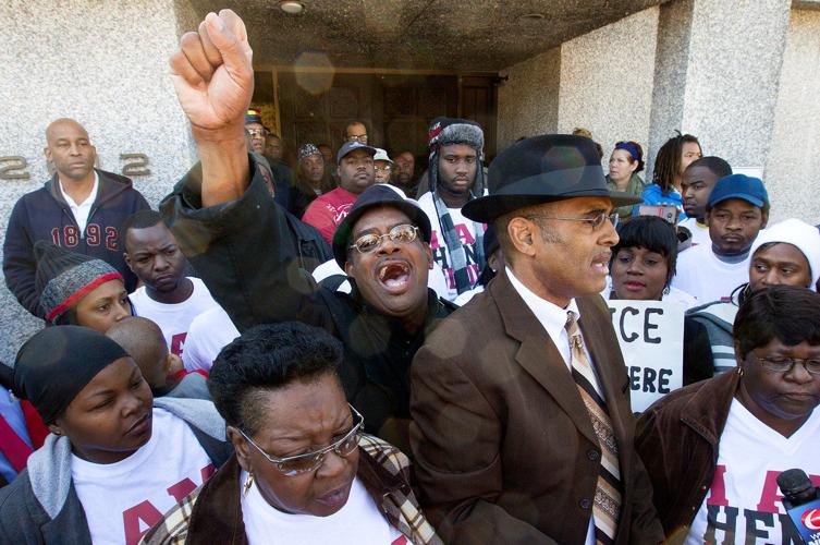 Lawyer for cop who shot Henry Glover: Classifying death a homicide ...