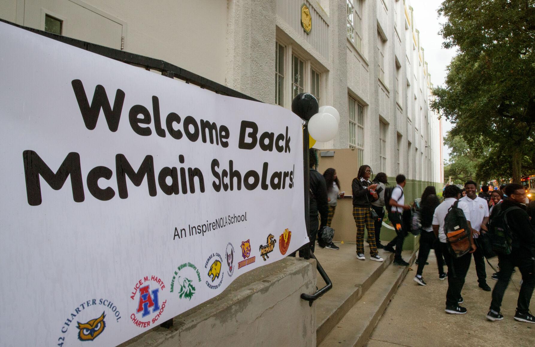 Photos: Rainy 1st day of school at Eleanor McMain Secondary School in ...