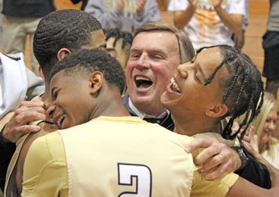 Salmen coach Jay Carlin earns career victory No. 900 with win over ...