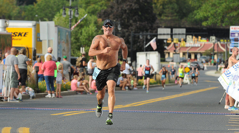 Marathon runners in Pennsylvania outraged after slow-moving train ...