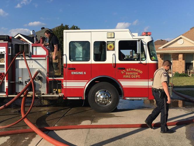 St. Bernard firefighters battle 2-alarm blaze in Meraux | Traffic ...