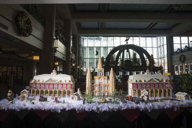 Visit grand gingerbread houses in New Orleans hotel lobbies | Where ...