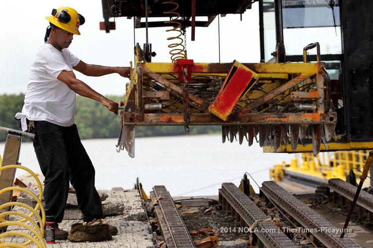 U.S. Army Corps of Engineers installs new concrete stabilization mats ...