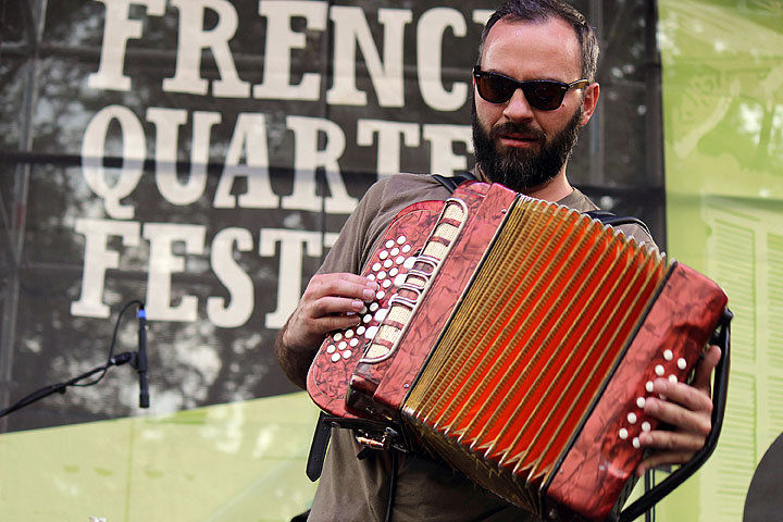 Roddie Romero & the Hub City All-Stars reward fans who outlasted rain ...