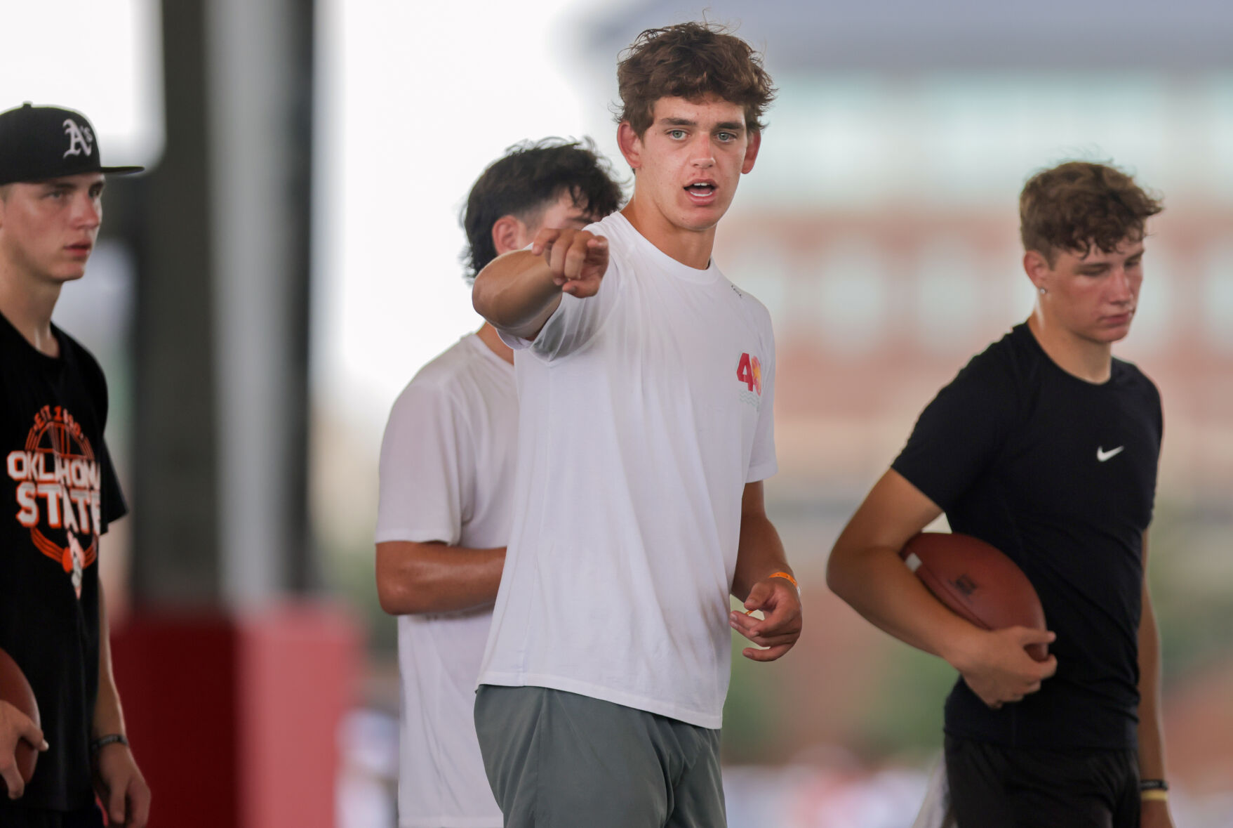Arch Manning, Garrett Nussmeier are roomies at passing camp | Jeff ...