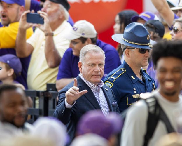 Live: LSU football takes on undefeated Tennessee in a crucial SEC ...