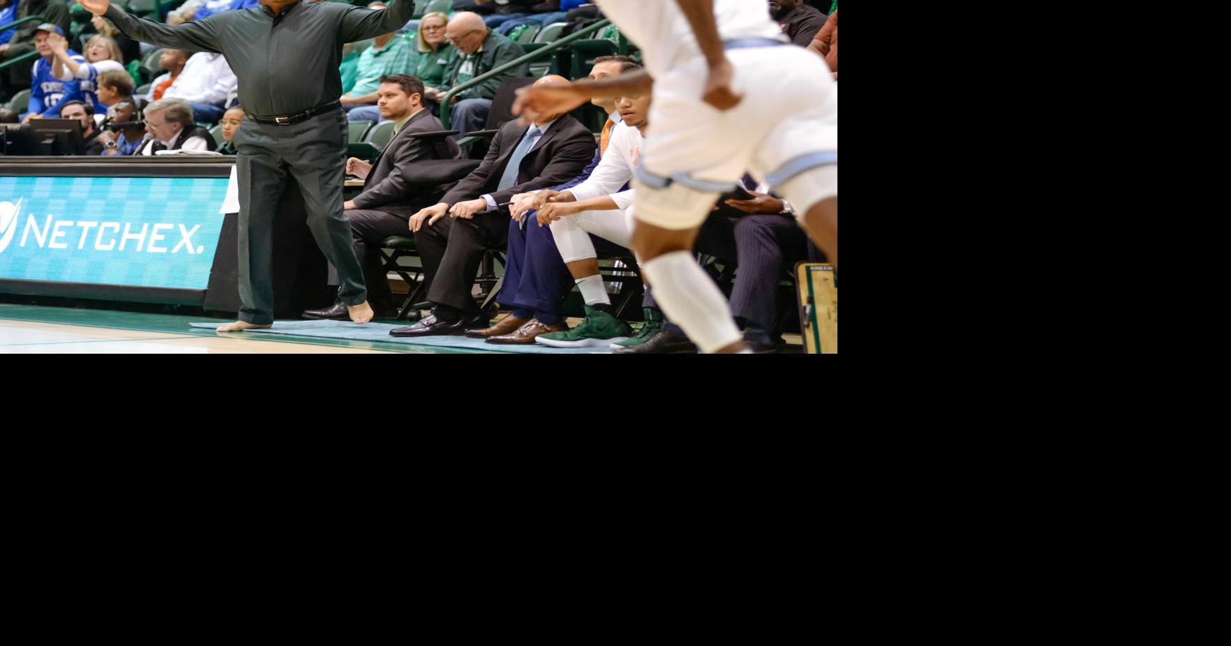 Walker: Tulane basketball coach Ron Hunter, barefoot and all, walking ...