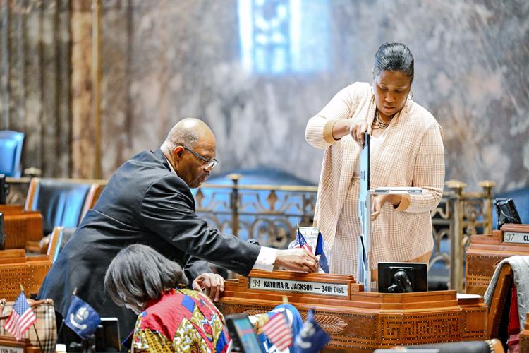 LA lawmaker tries to roll back death penalty by nitrogen gas ...