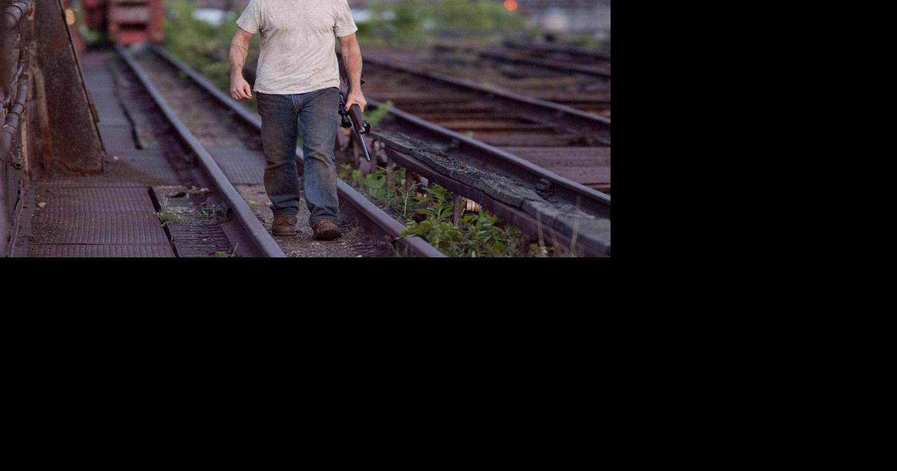 'Out of the Furnace' movie review: Searing performances buoy bleak ...