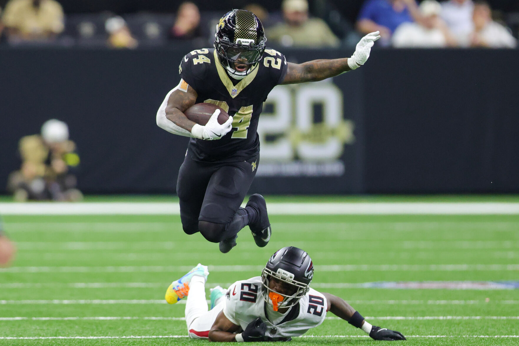 Saints rookie RB Devin Neal injured against the Panthers | Saints ...