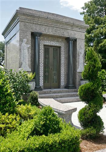 Ruth Fertel founded a steak house empire: Bites from the Past ...