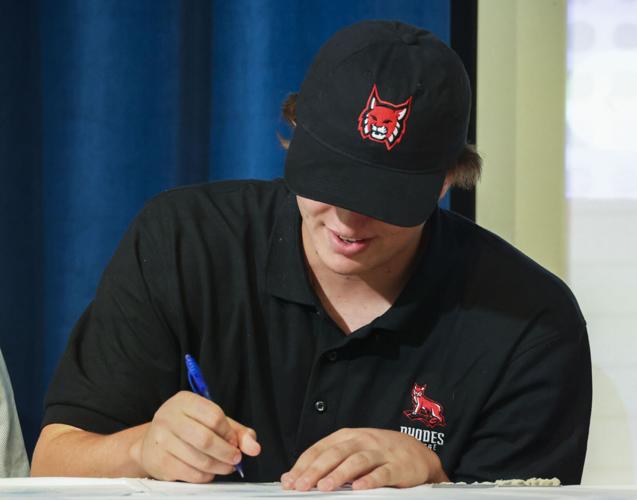 4 Country Day football players celebrate their college signings to LSU ...