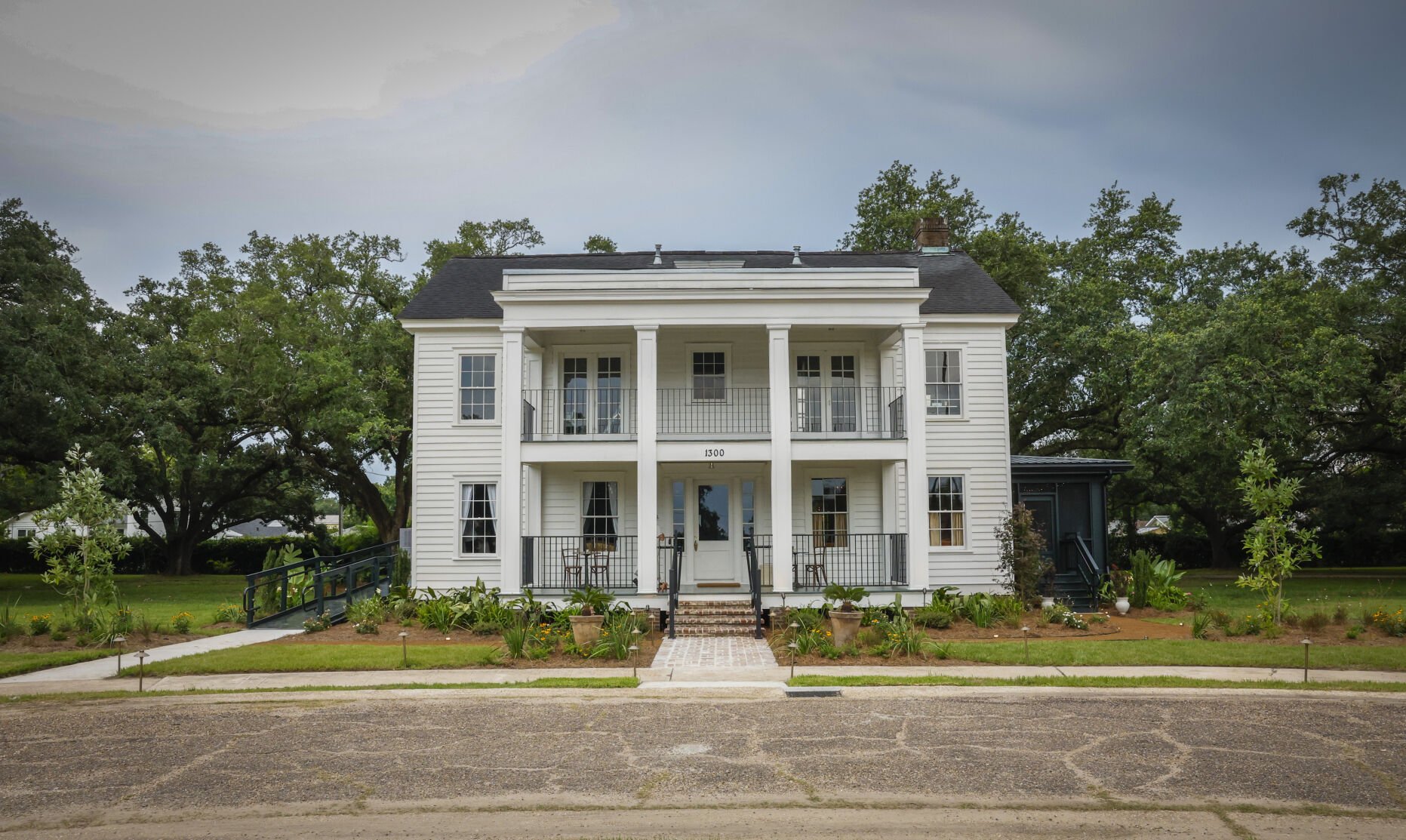 Saint Claire opens in Algiers near New Orleans. See inside. | Where ...