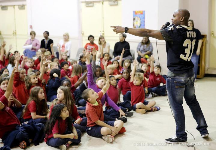 Saints safety Jairus Byrd visits Harahan Elementary: photo gallery ...