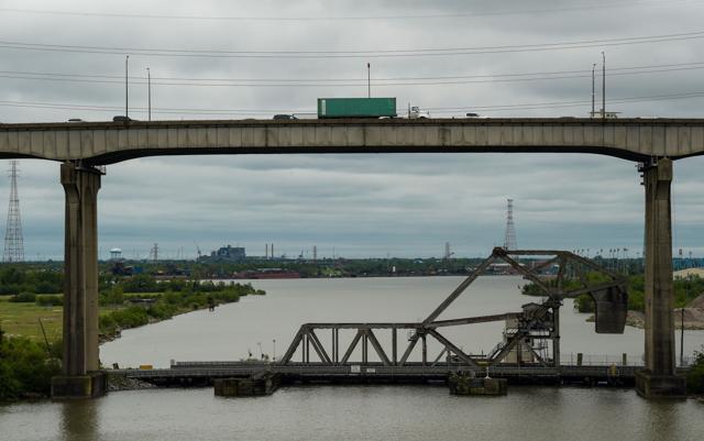Crash near Highrise Bridge snarls I-10 traffic, DOTD says | News | nola.com
