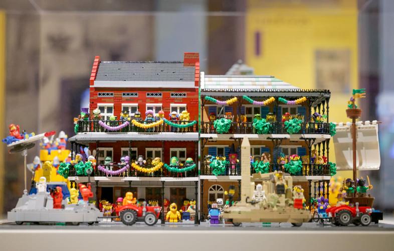 LEGO Mardi Gras parade model built at New Orleans Presbytère ...