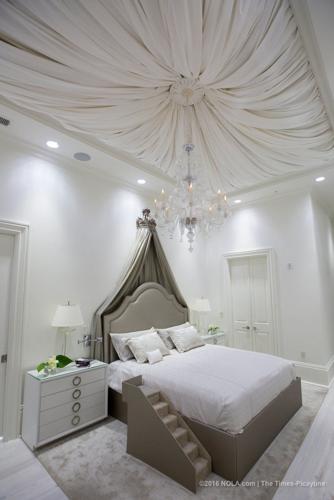 House tour: A cloud-like condo in the former NOCCA school building ...