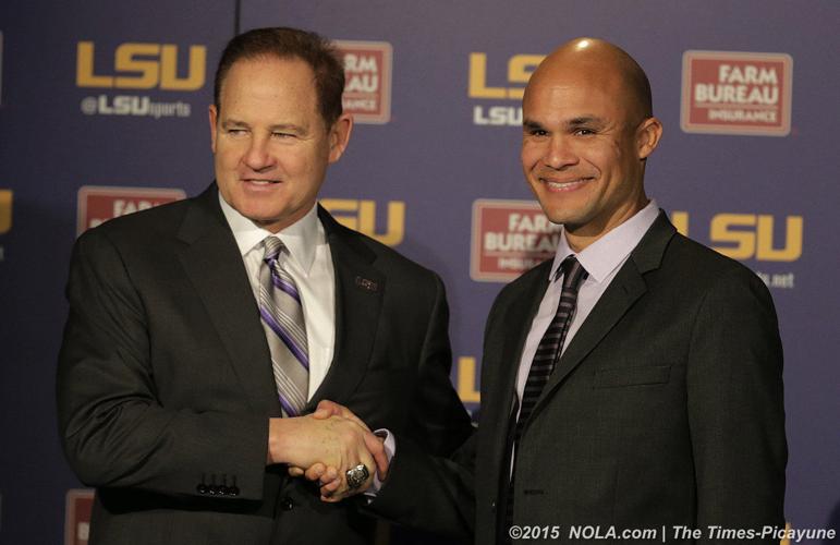 See how Les Miles is taking advantage of new social media recruiting ...