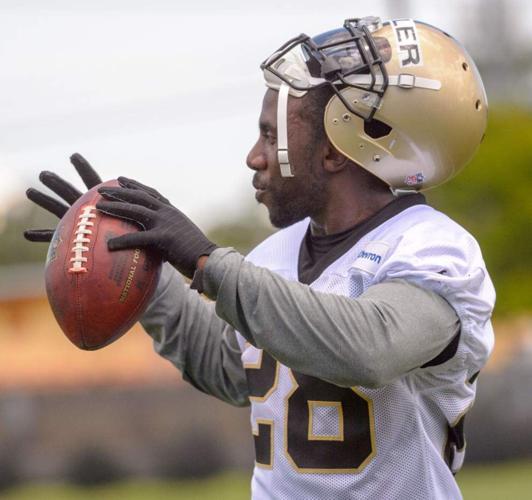 C.J. Spiller looks like 'real good fit,' shows flash, dash at Saints ...