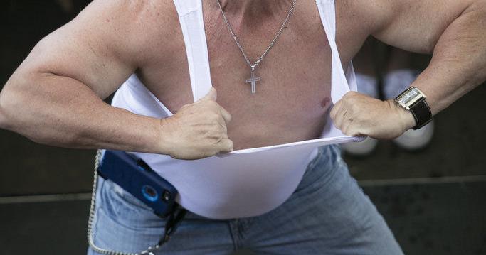 Stella!! yelling contest in the French Quarter: Photo gallery ...