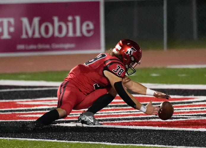 Covington improves to 2-0 in district play after 14-7 win at ...