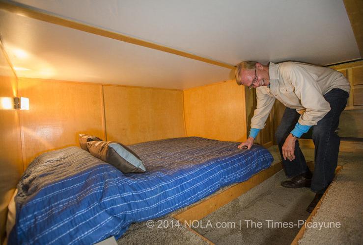 At home on the water: architect Don Helgeson renovates a houseboat and ...