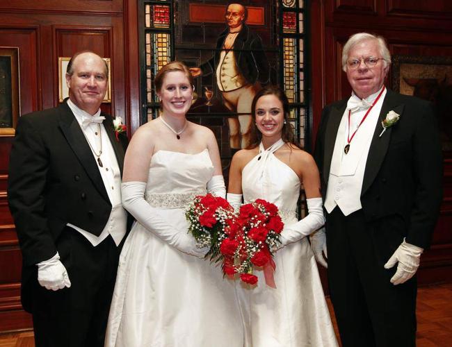 Nell Nolan: Pickwick Club, Ballo di Natale | Parties/Society | nola.com