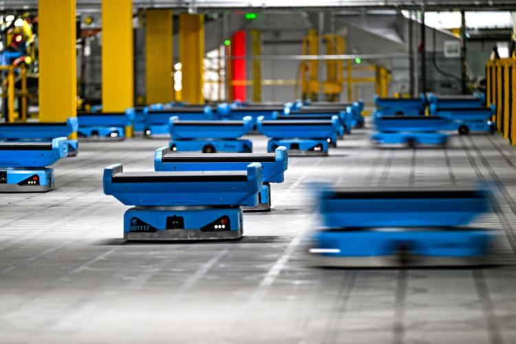 See videos inside Amazon robotics facility in Baton Rouge LA | Business ...