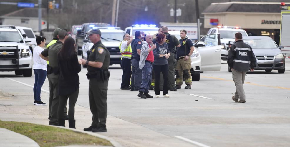 Baton Rouge police officer 'in very serious condition' after motorcycle ...