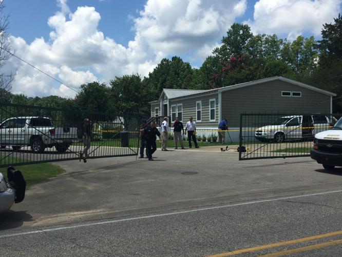 Ambush leaves 3 shot dead in Alabama, ends in suicide of suspect in ...