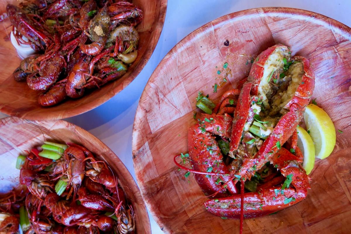 At new Kenner restaurant Big EZ Seafood, Viet-Cajun seafood and Mardi ...