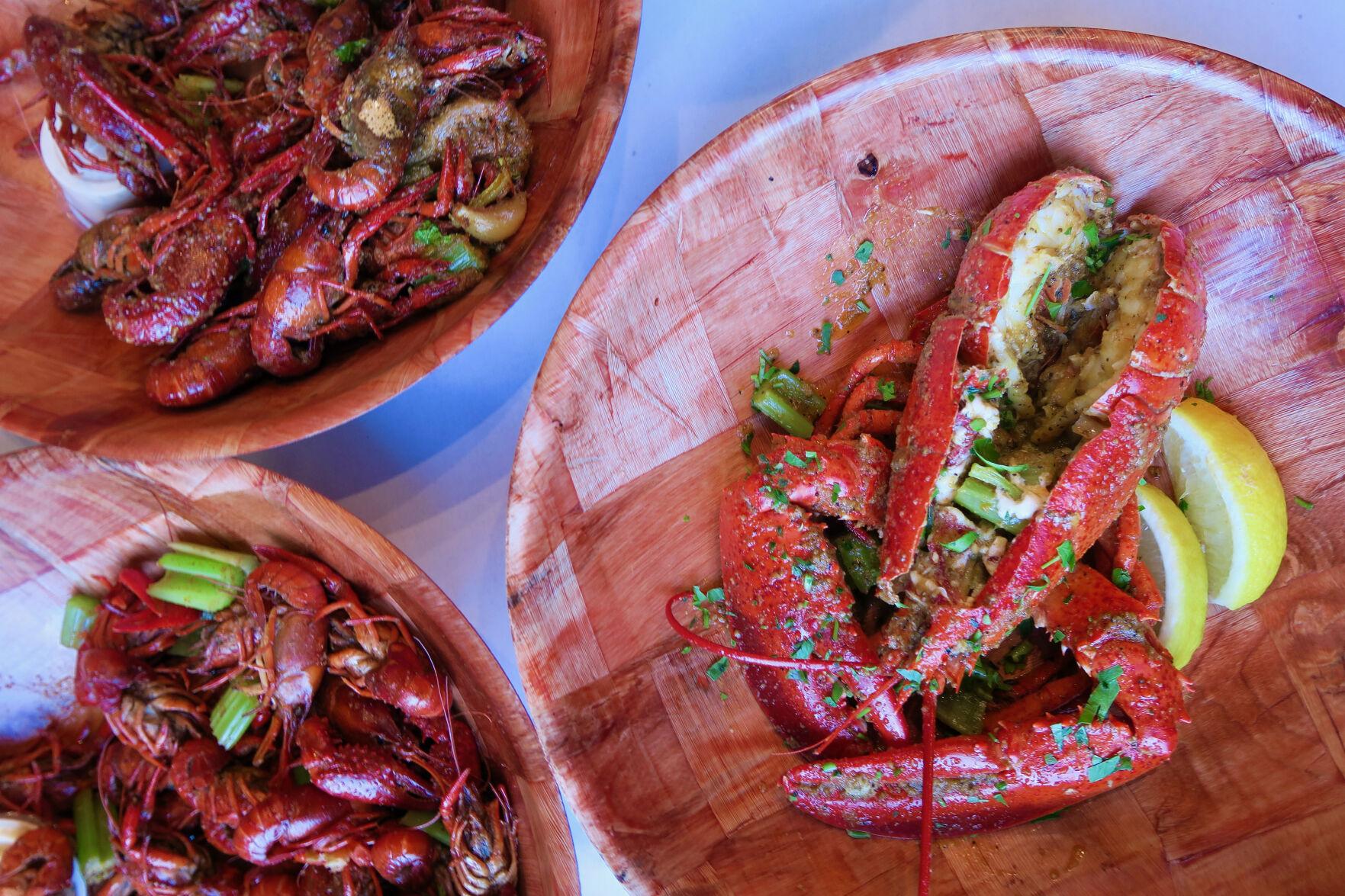 At new Kenner restaurant Big EZ Seafood, Viet-Cajun seafood and Mardi ...