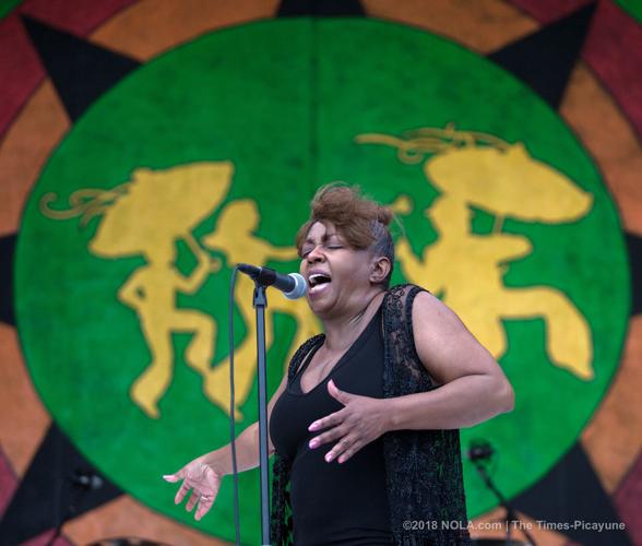 Anita Baker to bring 'The Songstress' 40th anniversary tour to New ...