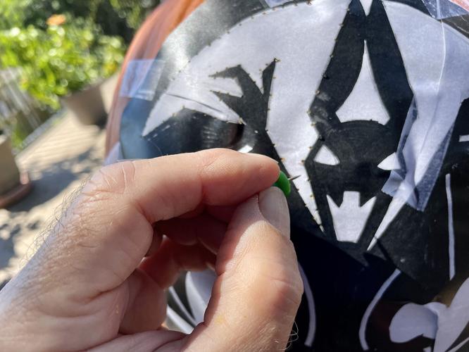 How to carve a fancy jack-o-lantern pumpkin in 10 steps | Entertainment ...