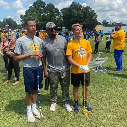 'Cupid Shuffle' brings together LSU, Southern fans in Baton Rouge and ...