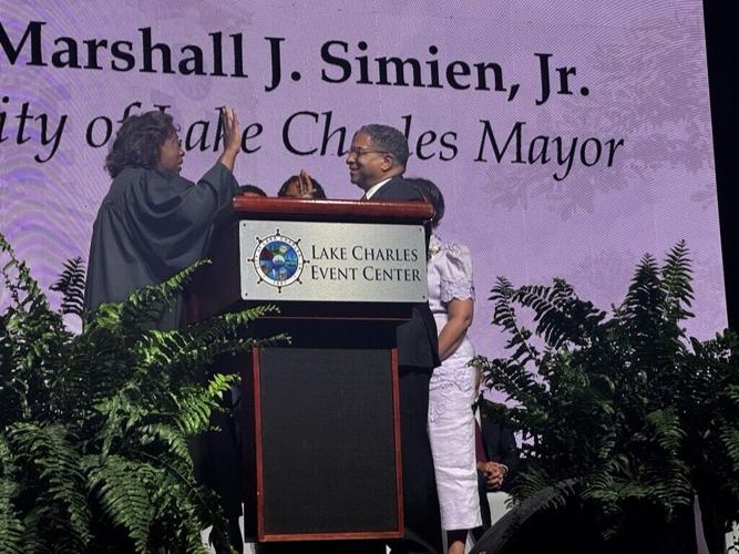 City of Lake Charles swears in new mayor, city council | Lake Charles ...