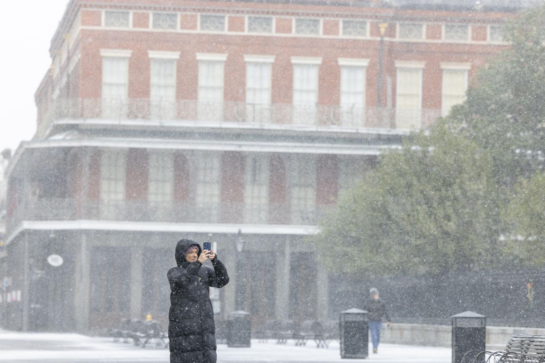 Photos: See the French Quarter covered in snow as historic storm begins ...